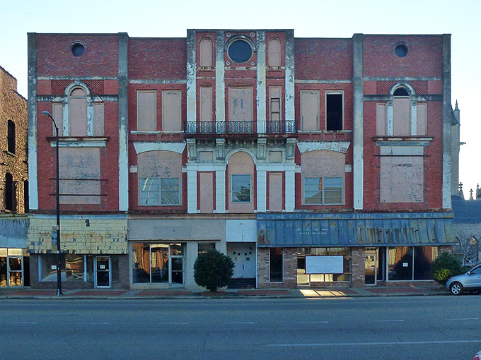 Victorian elegance meets modern practicality on streets where history and daily life dance together harmoniously.