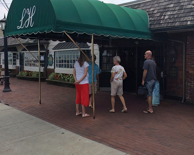 The brick and traditional styling reflect decades of serving exceptional seafood to families who return generation after generation for good reason.