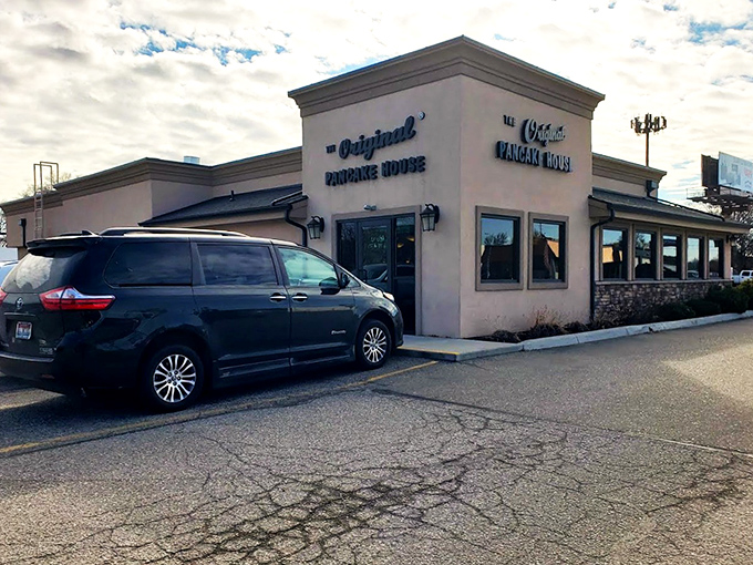 Classic design for a classic concept - some things are too perfect to change, like great pancakes and timeless architecture.