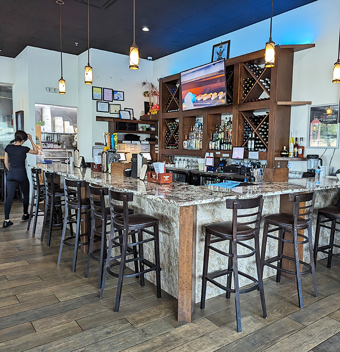 The bar area beckons with promises of exotic cocktails that pair perfectly with spicy Thai food &ndash; like Fred Astaire to Ginger Rogers.