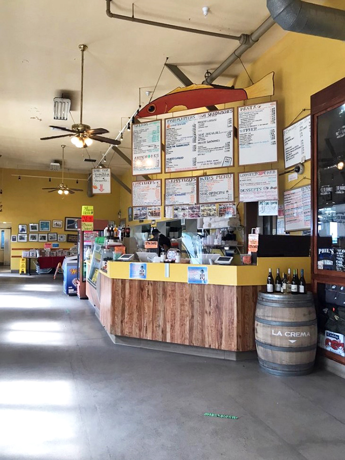 The ordering counter &ndash; where dreams of oceanic delights begin their journey from kitchen to your eagerly awaiting taste buds.