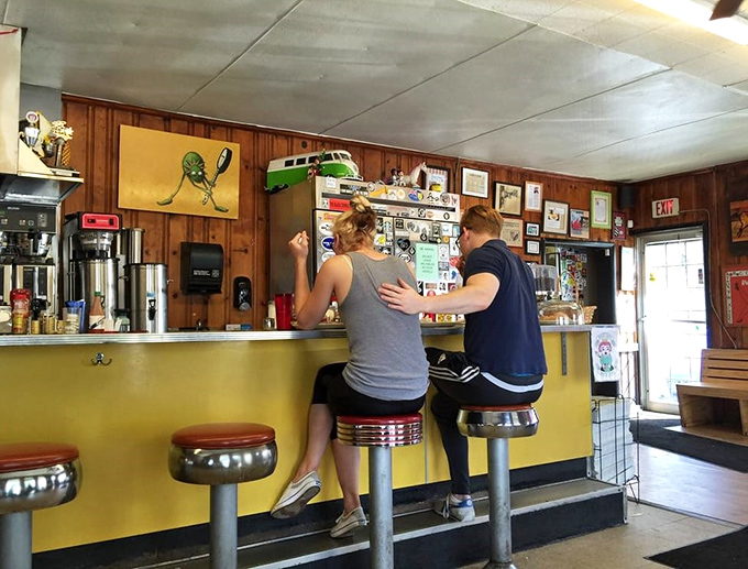 The counter seating offers front-row tickets to the best show in town&mdash;watching other diners' faces light up when their food arrives.