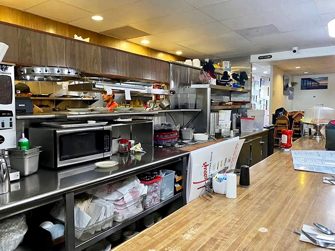 Where breakfast magic happens&mdash;the open kitchen at Harry's is like watching a well-choreographed dance of spatulas and skillets.