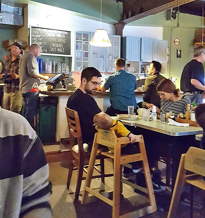 Family-friendly without trying too hard. Those wooden high chairs say "we've been expecting your little ones" without a word.