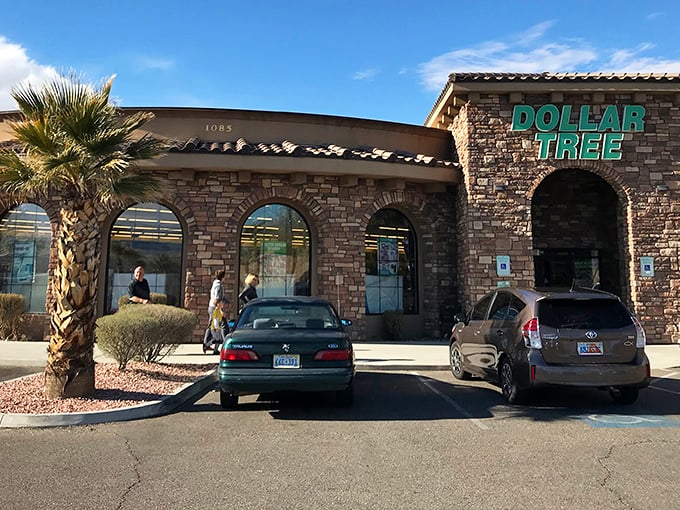 Even the Dollar Tree gets the upscale desert treatment with stone fa&ccedil;ade and palm trees &ndash; budget shopping with a touch of class.