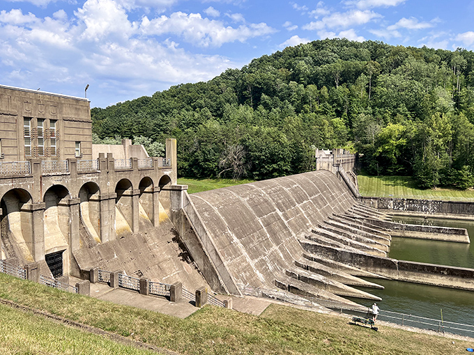Dover Dam stands as an impressive feat of engineering amid natural beauty. Water, concrete, and forest create a surprisingly photogenic industrial landscape.