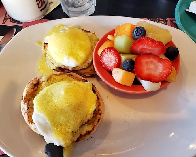 Eggs Benedict: where hollandaise sauce meets English muffin in a breakfast romance that's lasted longer than most Hollywood marriages.