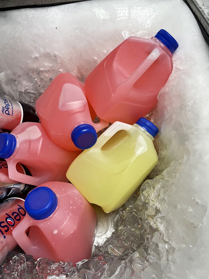 Fresh lemonade options to cool you down after all that glorious fried goodness hits your happy taste buds.