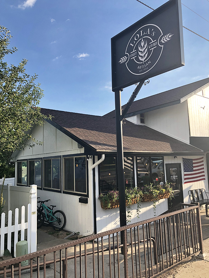 Lola's Street Kitchen serves up meals with a side of small-town charm and a patio perfect for mountain-gazing between bites.