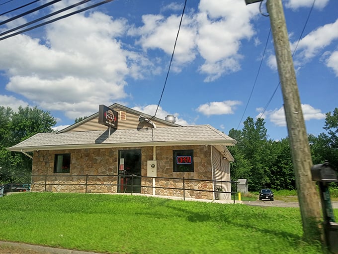 Longo's Pizza stands ready to feed hungry families without requiring a second mortgage for extra cheese.