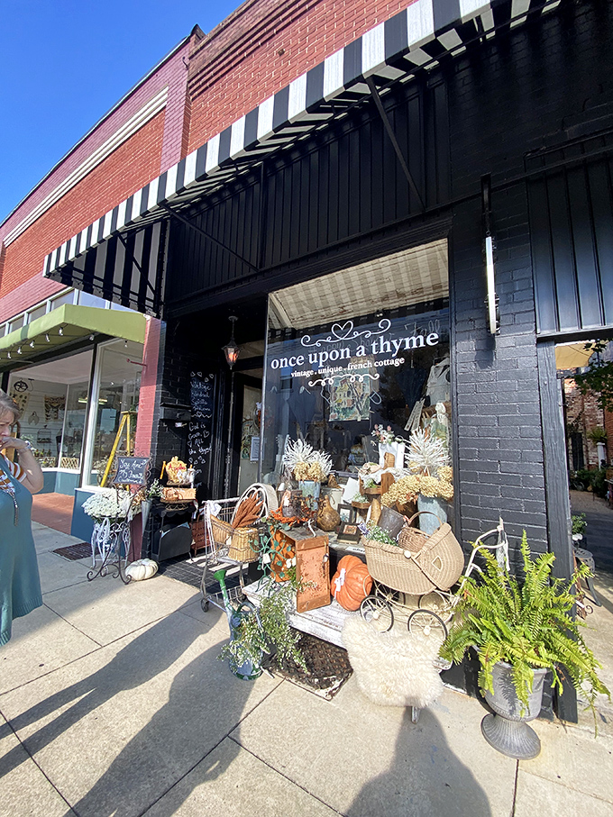Once Upon a Thyme knows that clever wordplay and charming window displays are the secret ingredients to small-town retail.