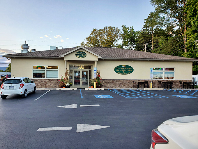 Every small town needs its pizza place&mdash;this family restaurant has likely witnessed countless birthday celebrations, post-game gatherings, and Friday night family traditions.