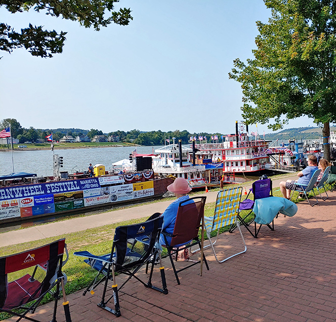 The Sternwheel Festival brings paddlewheelers and lawn chairs together in perfect harmony&mdash;Mark Twain would feel right at home with this riverfront tableau.
