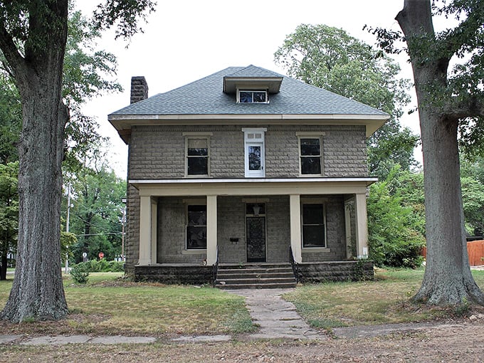 Classic homes throughout Wynne's neighborhoods prove that quality construction beats trendy McMansions every single time, no contest.
