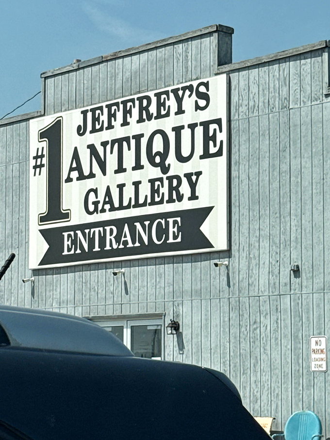 The sign says "Entrance," but what it really means is "Abandon all empty trunk space, ye who enter here."