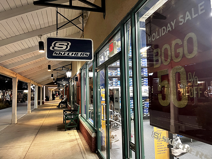 Night shopping at Skechers reveals the outlet's peaceful evening atmosphere, when the BOGO signs glow like beacons of hope.