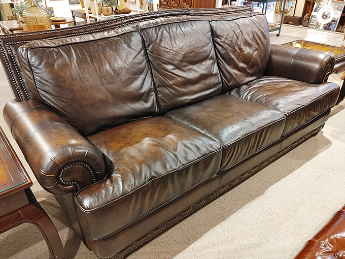 This leather sofa has already done the hard work of breaking in. Like adopting a distinguished gentleman who already knows how to behave.