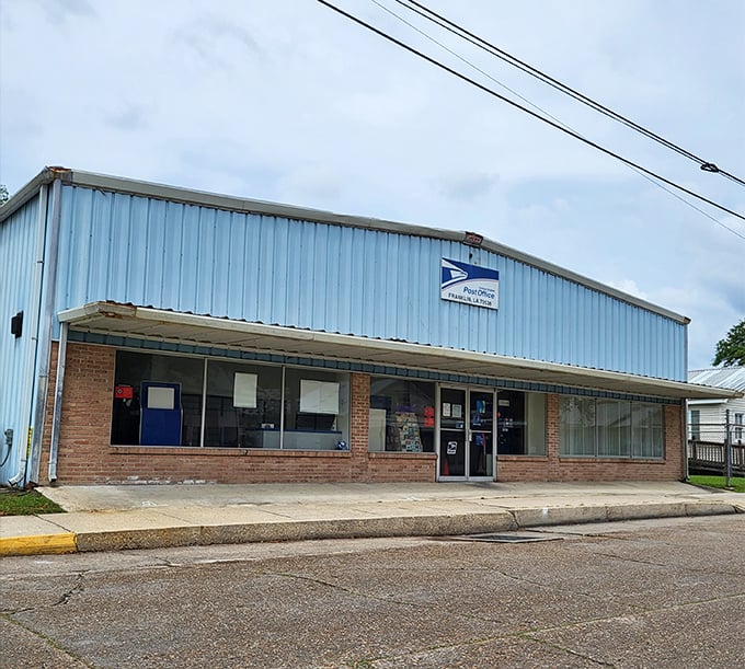 Even the post office maintains historic character here, because Franklin doesn't believe in ugly utilitarian architecture anywhere.