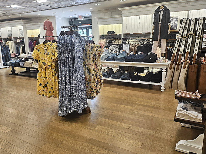 Floral dresses and spring fashion that practically beg for a garden party invitation. Sunshine in fabric form.