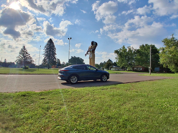 "Just passing through town when suddenly &ndash; BAM! &ndash; giant Native American statue." A common Ironwood visitor experience.