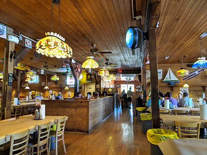 Exposed beams, nautical touches, and that unmistakable crab house energy&mdash;a place where calories don't count and seafood reigns supreme.