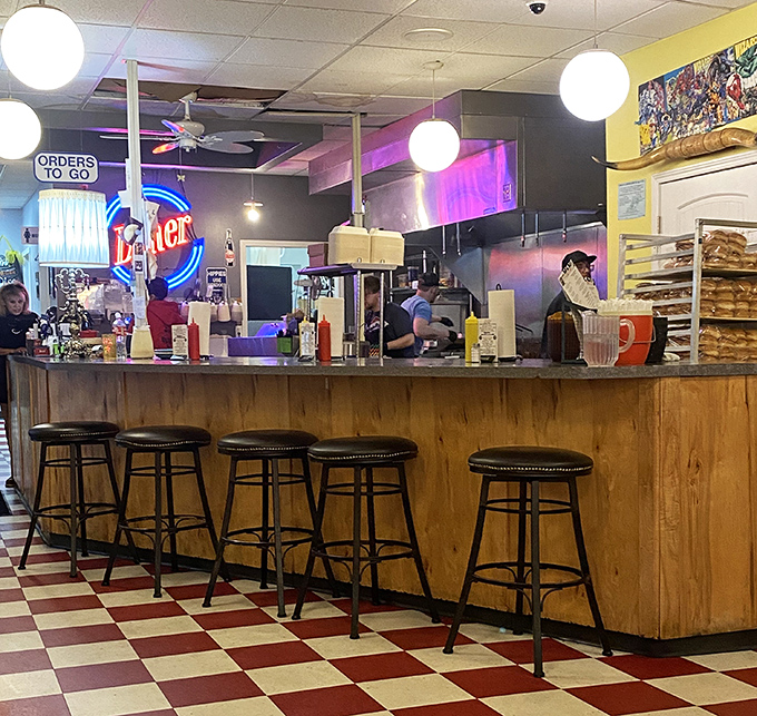 Counter seating: where solo diners get front-row tickets to the burger ballet. Watch the masters at work while you contemplate your next visit.
