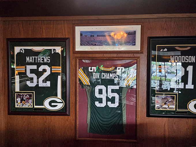 Where Packers memorabilia meets fine dining. In Green Bay, even the walls celebrate legendary Wisconsin heroes between bites of perfectly grilled beef.
