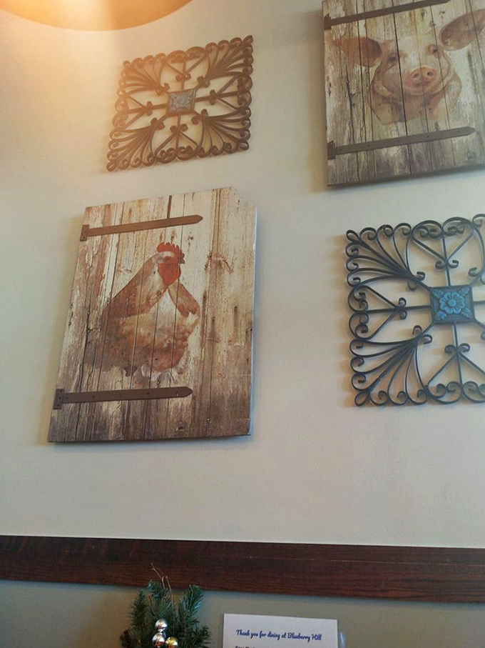 Farm-chic wall art that says "Yes, we know where eggs come from" without being too literal about the chicken-to-plate journey.
