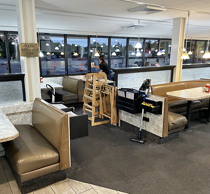 The dining area's no-nonsense approach says, "We're here for the food, folks" &ndash; and that's exactly as it should be.