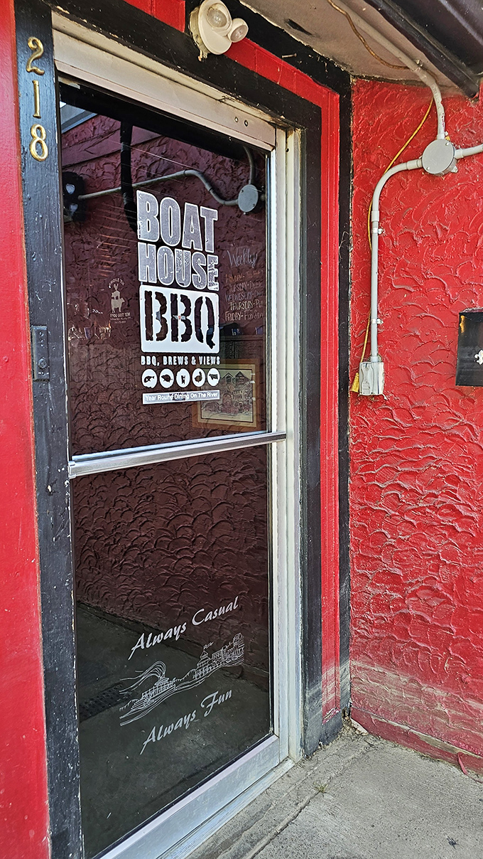 Behind this unassuming door lies smoky magic that transforms ordinary afternoons into extraordinary culinary adventures for the curious.
