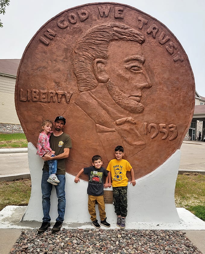 Family bonding reaches new denominations as parents and children measure themselves against presidential proportions.