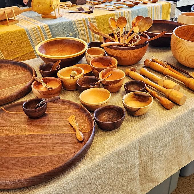 Wooden bowls and utensils that make plastic look positively pedestrian. Craftsmanship you can actually taste in your salad.