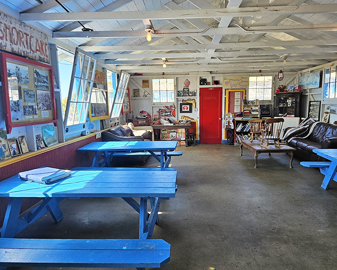 Part living room, part farm caf&eacute;&mdash;this space invites you to linger with board games and books while the coastal fog rolls by.