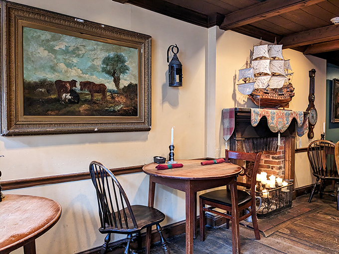 Colonial charm meets modern comfort in a room where Washington might have plotted revolution&mdash;or just enjoyed a really good ale after a long day of being presidential.
