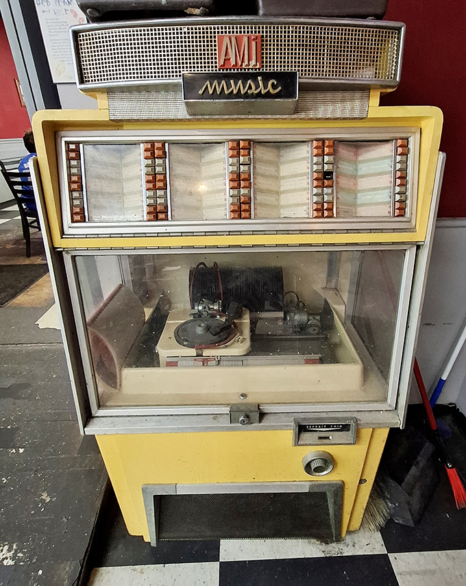 This vintage jukebox has serenaded countless plates of eggs and hash browns through decades of breakfast symphonies.