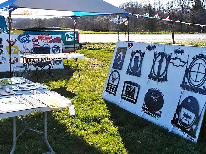 Sports fans, claim your territory! These metal emblems let neighbors know exactly which team will be responsible for your Sunday mood swings. 