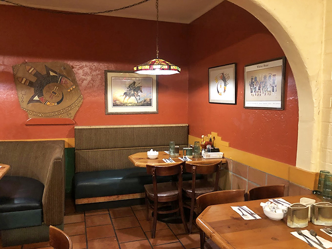 Cozy nooks with Southwestern charm where breakfast conversations flow as freely as the coffee. Tiffany lamps add unexpected elegance.