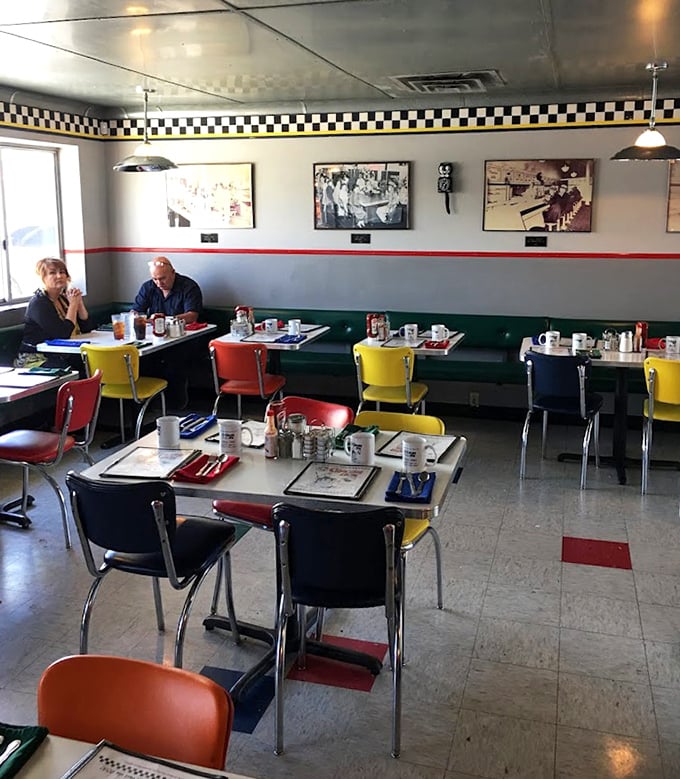 The dining room hums with conversation and clinking silverware&mdash;a symphony of satisfaction conducted by hungry Nevadans.