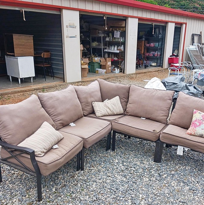 This outdoor sectional has "summer evenings with friends" written all over it. Just add some Georgia sweet tea and fireflies for the perfect porch scene.