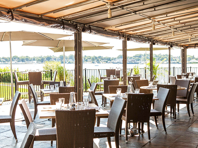 Dining al fresco with that view? Even the most jaded Rhode Islander might pause mid-bite to appreciate this waterfront paradise.