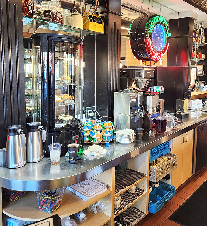 Where the magic happens. That pie display case is the Vegas slot machine of diners – you can't help but take a chance.