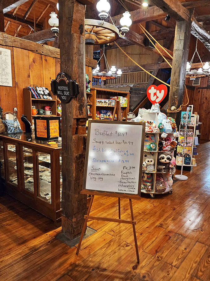 A charming gift shop where you can browse while waiting for your table. Because what's better than shopping with the aroma of home cooking in the air?