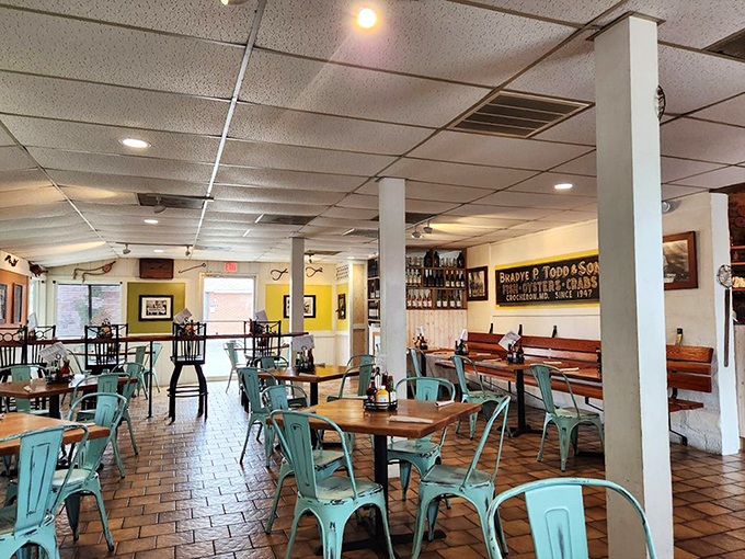 Clean, bright, and ready for your seafood adventure – no fancy tablecloths required.