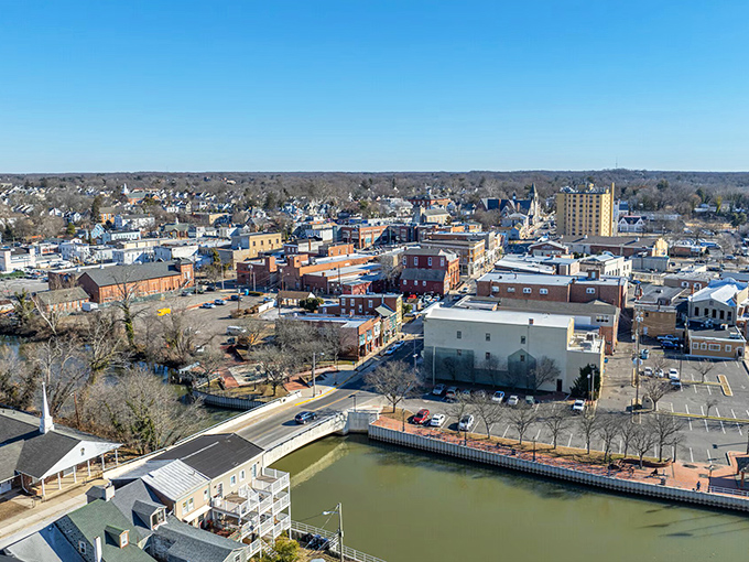Bridgeton's historic downtown hugs the waterfront, where brick buildings have witnessed centuries of comings and goings.