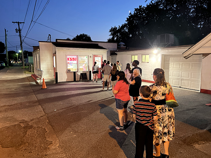 The nighttime line forming outside Krumpe's proves some traditions &ndash; like late-night donut runs &ndash; never go out of style.