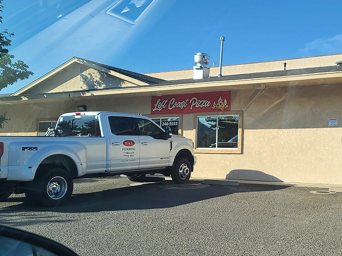 No fancy frills needed when what's inside is the pizza equivalent of finding extra money in your pocket.