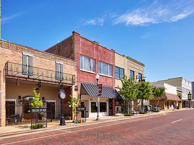 Those brick streets in Minden aren't just charming—they're the red carpet to affordable living rolled out in broad daylight.