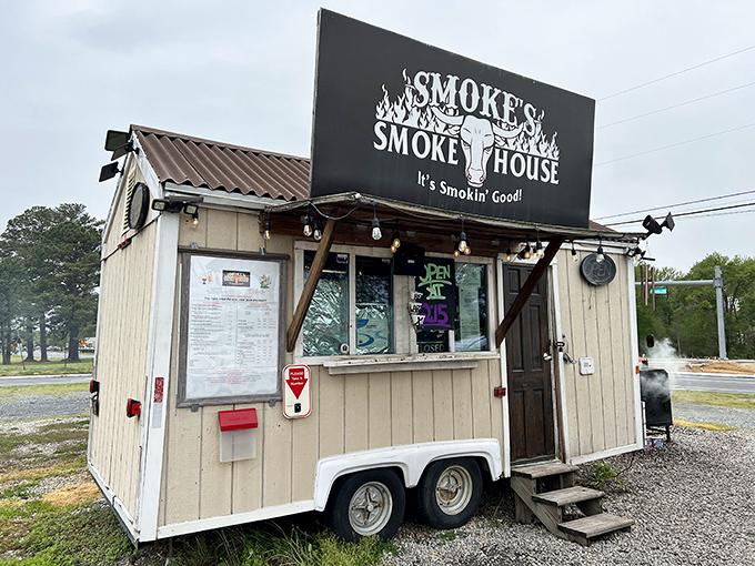 Who needs four walls when you've got four wheels and fantastic food? Newark's mobile meat marvel!