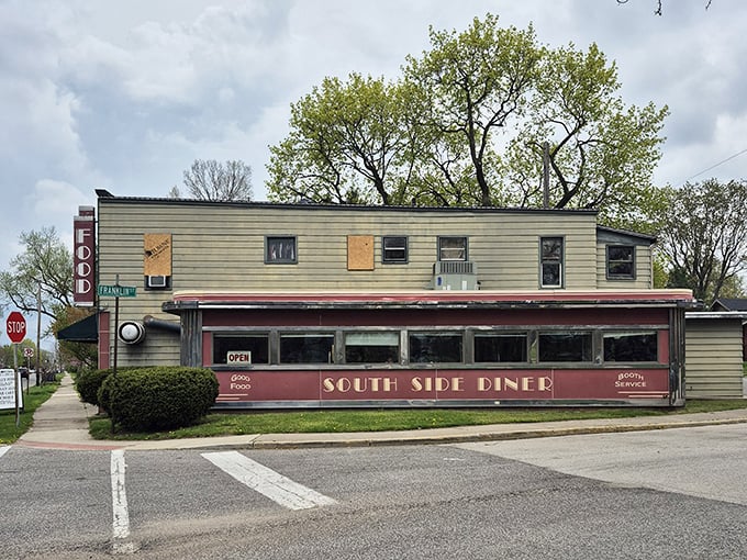 Guy Fieri was onto something when he discovered this red-sided wonder&mdash;where retro charm meets modern-day deliciousness in perfect harmony.