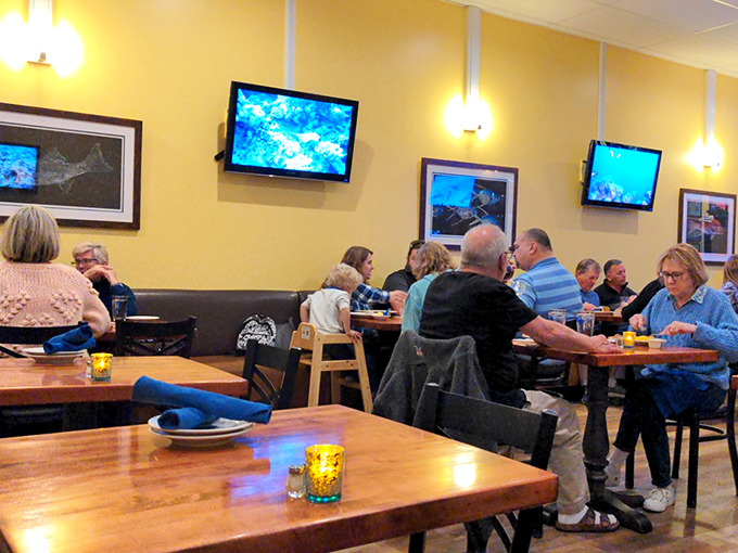 Screens showing ocean scenes while you dine on ocean cuisine &ndash; it's like watching a nature documentary starring your dinner's cousins.